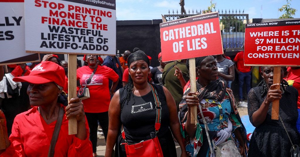 Ghana protesters demand central bank governor resign | Africanews
