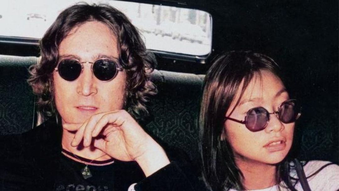 Video. John Lennon's little-known girlfriend reveals all in new documentary | Euronews