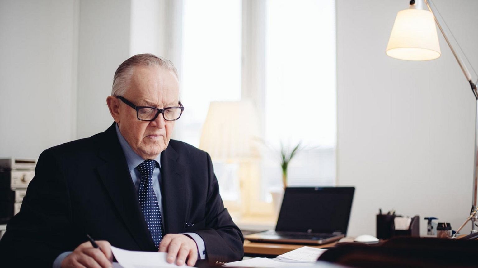 Martti Ahtisaari, former Finnish president and Nobel Peace Laureate ...