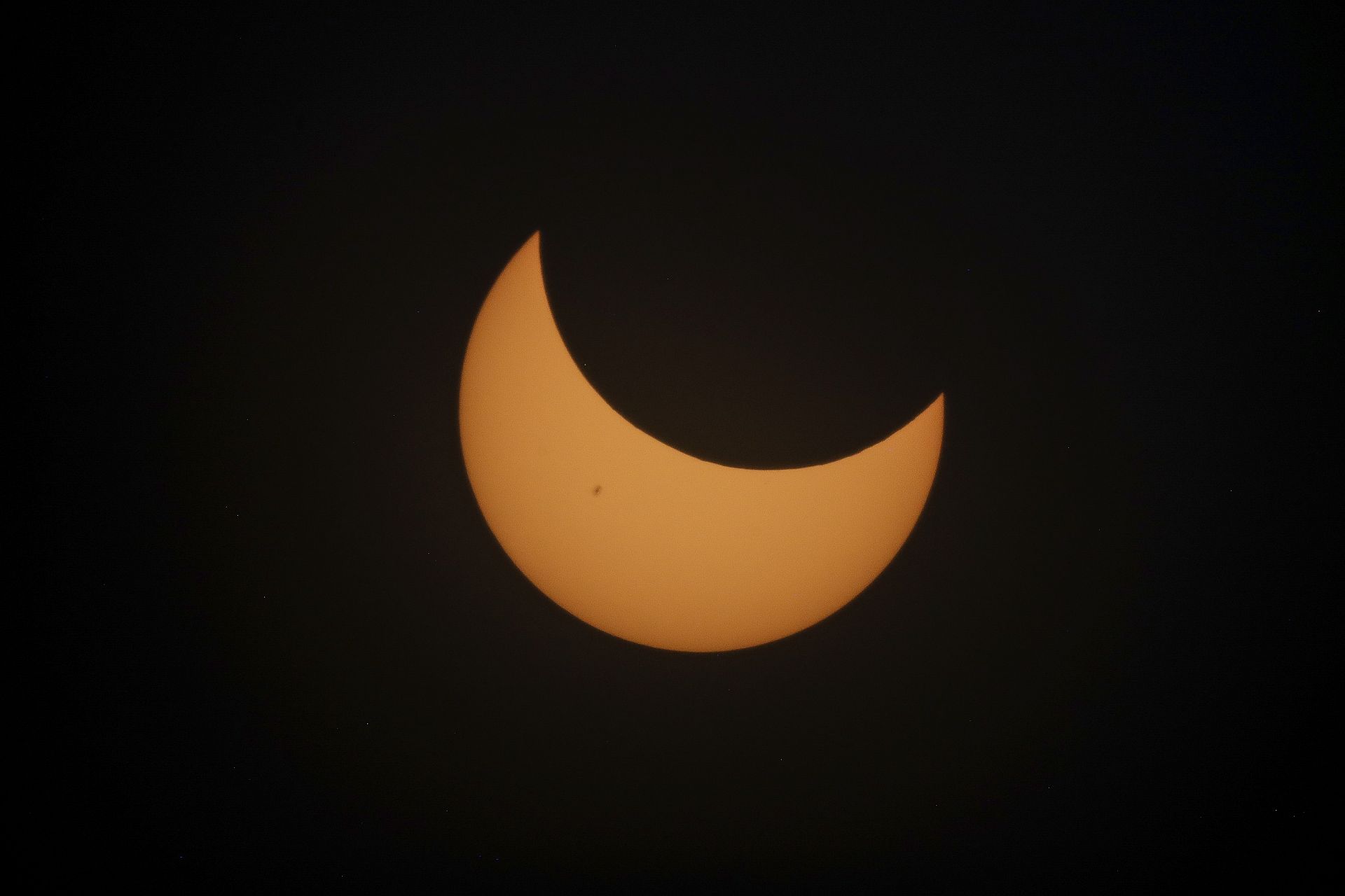 In pictures: 'Ring of fire' solar eclipse brings spectacular show to ...