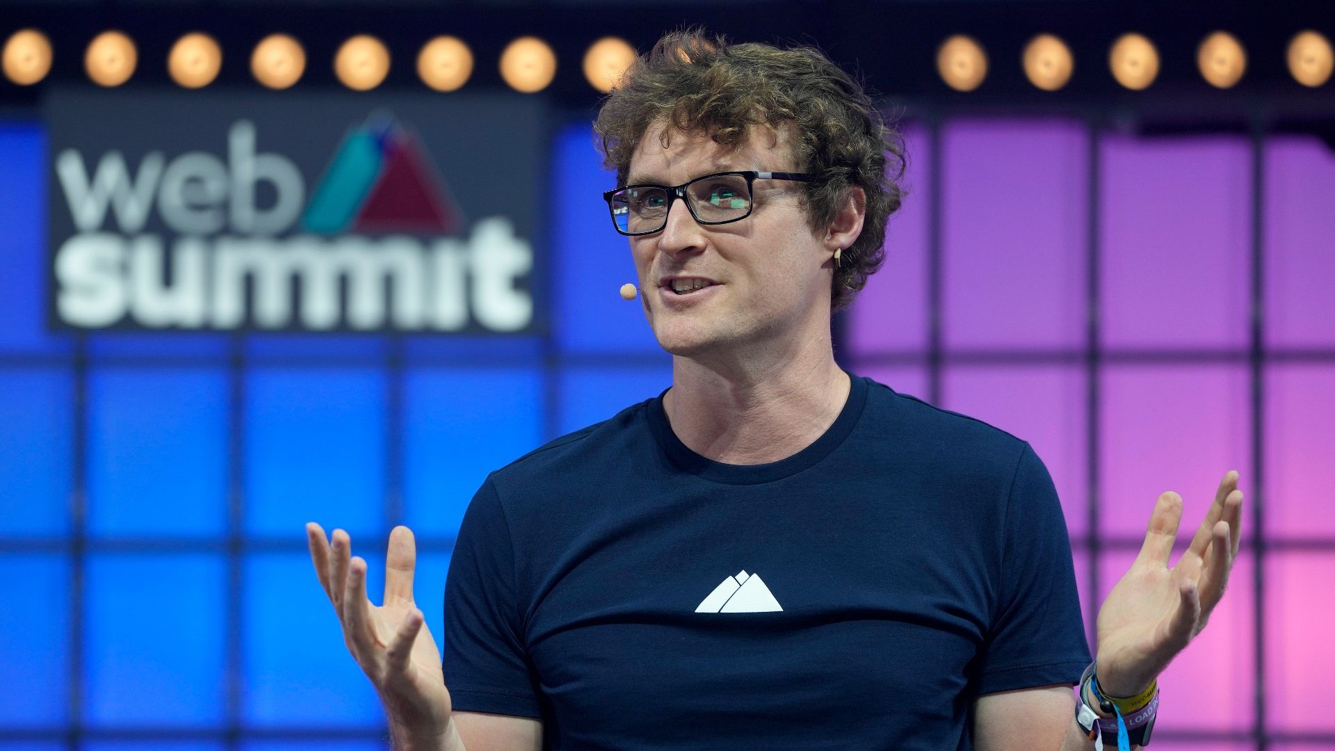 Web Summit's CEO resigns after tech companies boycott the conference ...