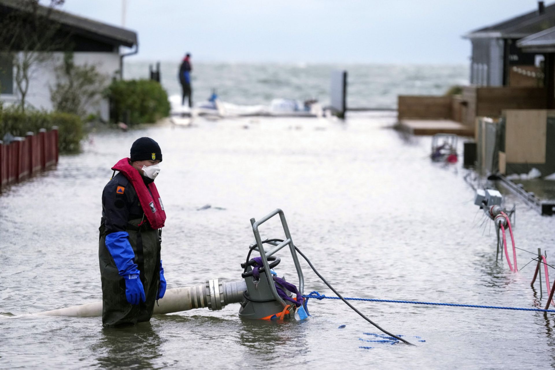 Widespread flooding and destruction as Storm Babet hits Northern Europe | Euronews