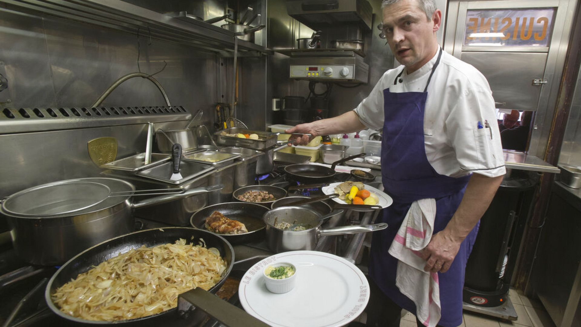 Home or readymade: French restaurants forced to reveal food sources ...