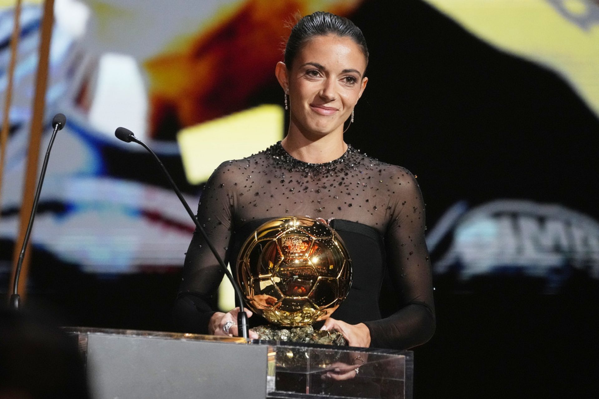 Lionel Messi gewinnt den 8. Ballon d'Or - Aitana Bonmati zum 1. Mal ...