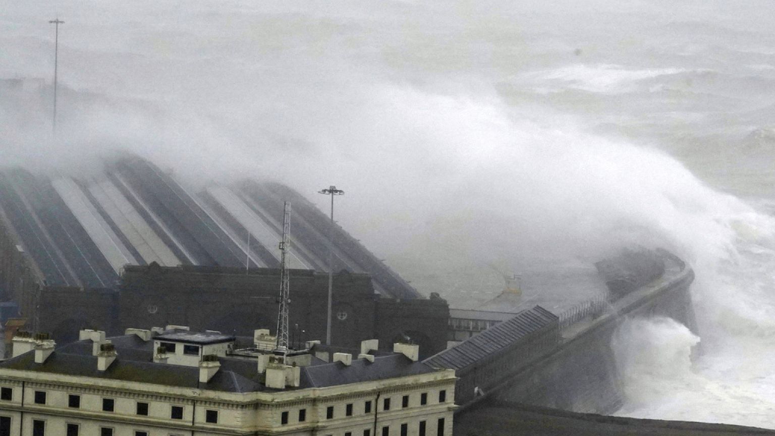 Storm Ciarán hits Western Europe blowing record winds in France and ...