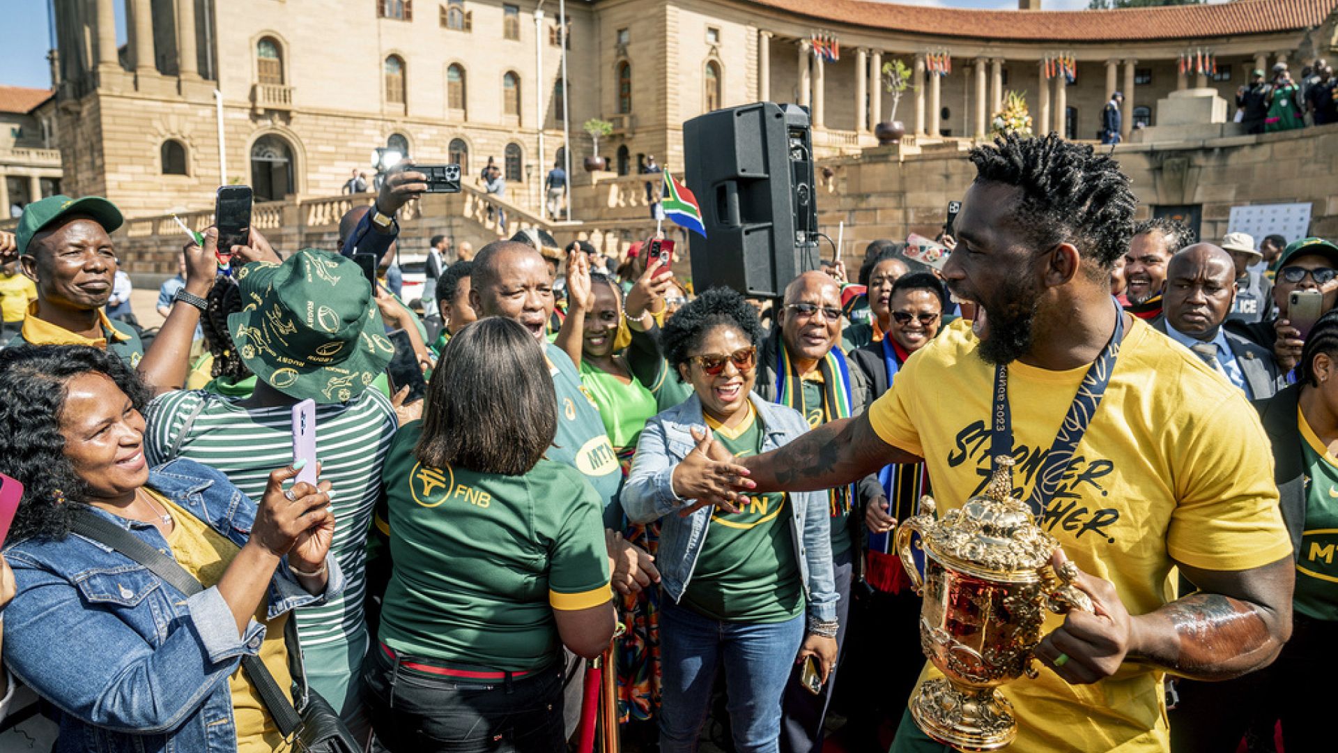 Video. WATCH: Crowds cheer rugby world champion Springboks in Pretoria ...