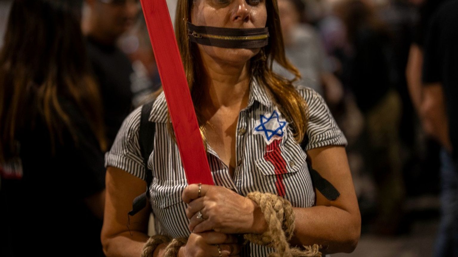 Familien der von Hamas nach Gaza verschleppten Geiseln in Israel fühlen ...