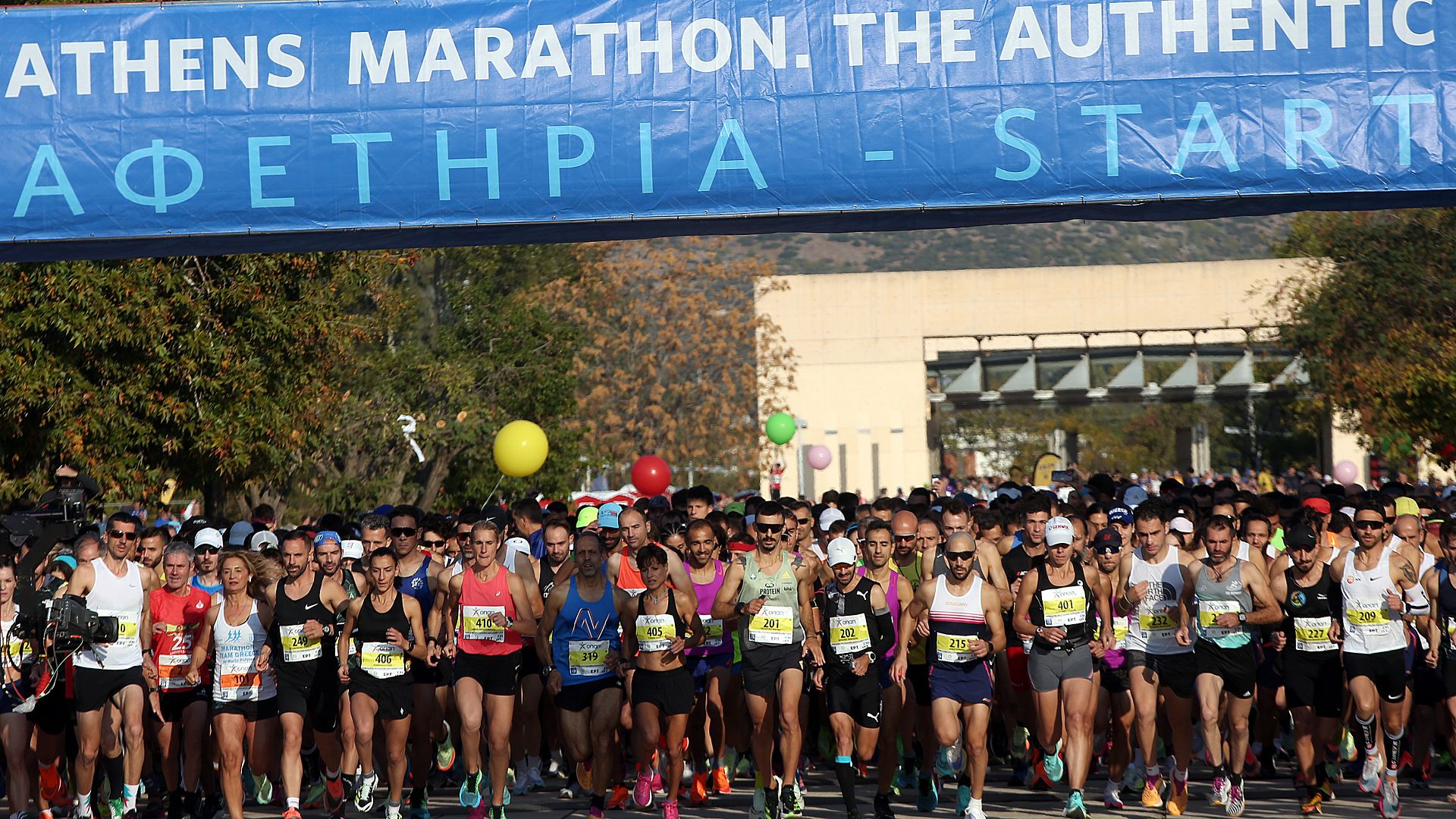 Μαραθώνιος Αθήνας: Πάνω από 70.000 δρομείς και 45 εκατ. ευρώ έσοδα για ...