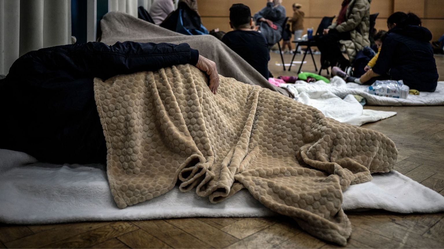 Living on €18 a day: Women most affected as France poverty deepens ...