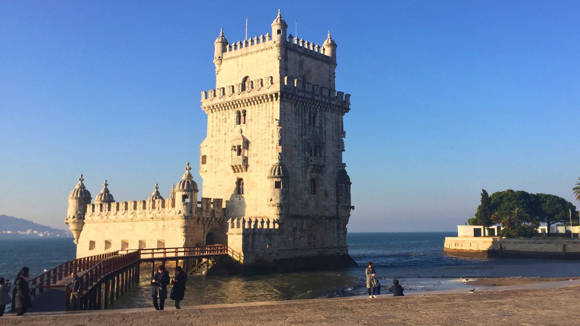 Video. These iconic monuments in Lisbon are threatened by climate ...
