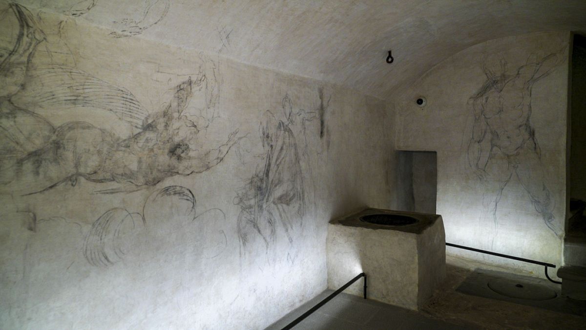 Secret room allegedly displaying Michelangelo's drawings opens to ...