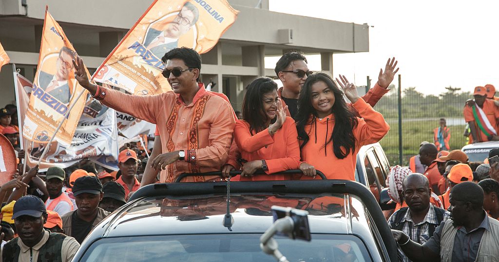 Madagascar election: Rajoelina takes early lead | Africanews