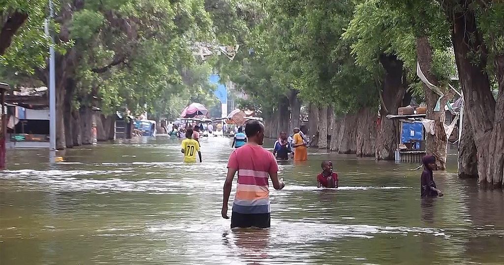 Somali town of Beledweyne heavily flooded after a river burst its banks ...