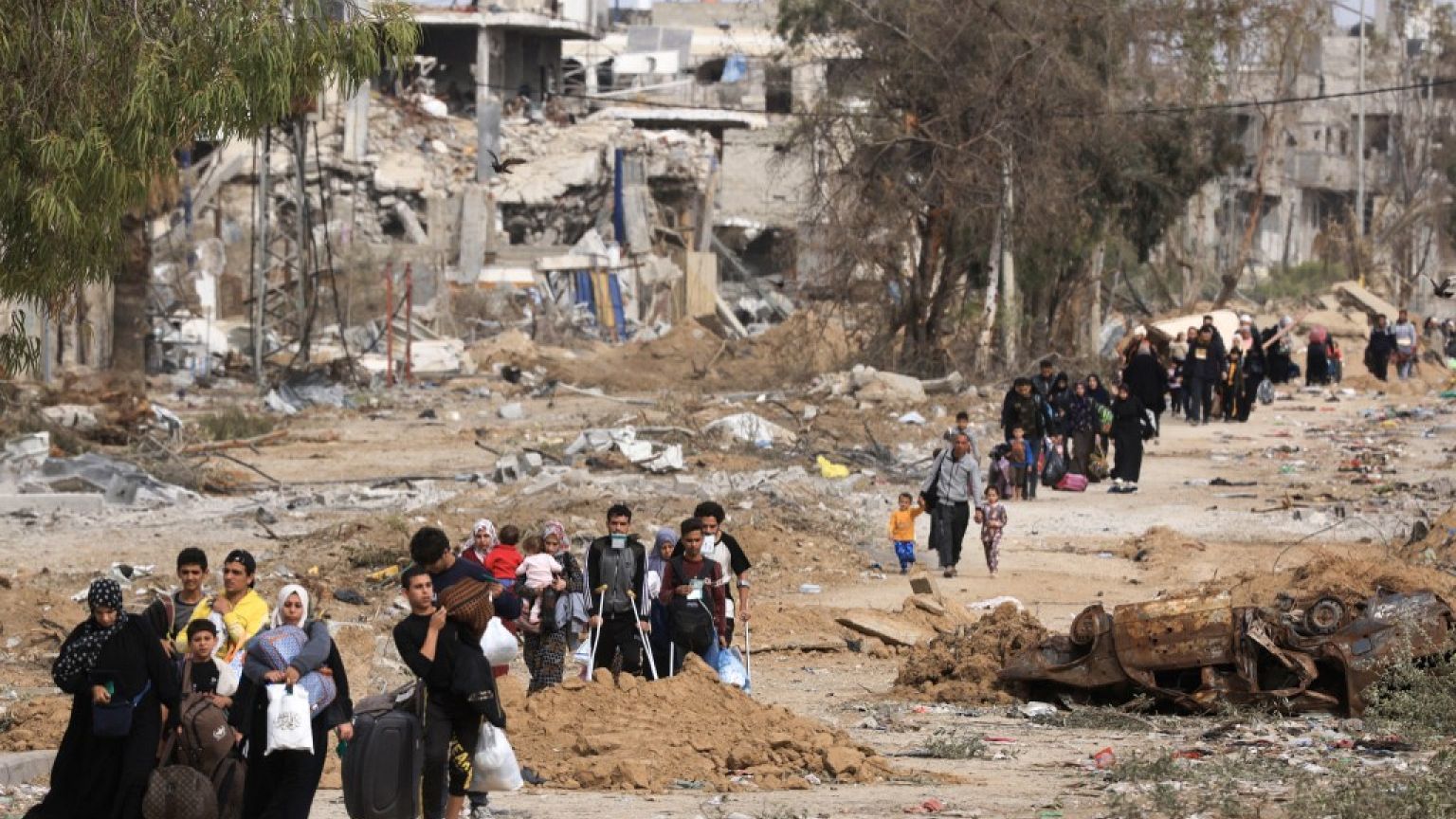 Tregua a Gaza, i palestinesi cercano viveri e provano a tornare nelle ...