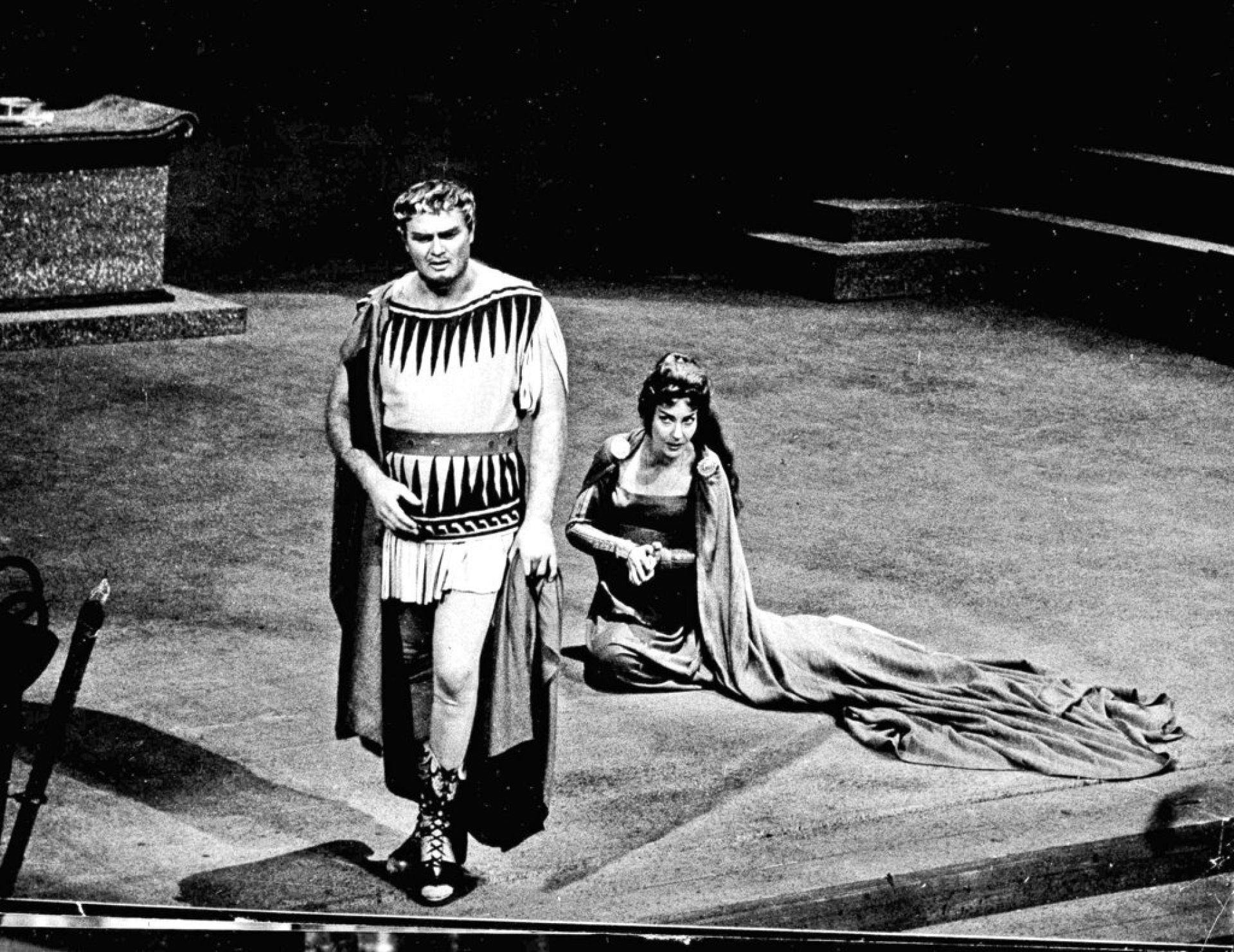 La Divina at 100: The extraordinary life of Maria Callas in pictures ...