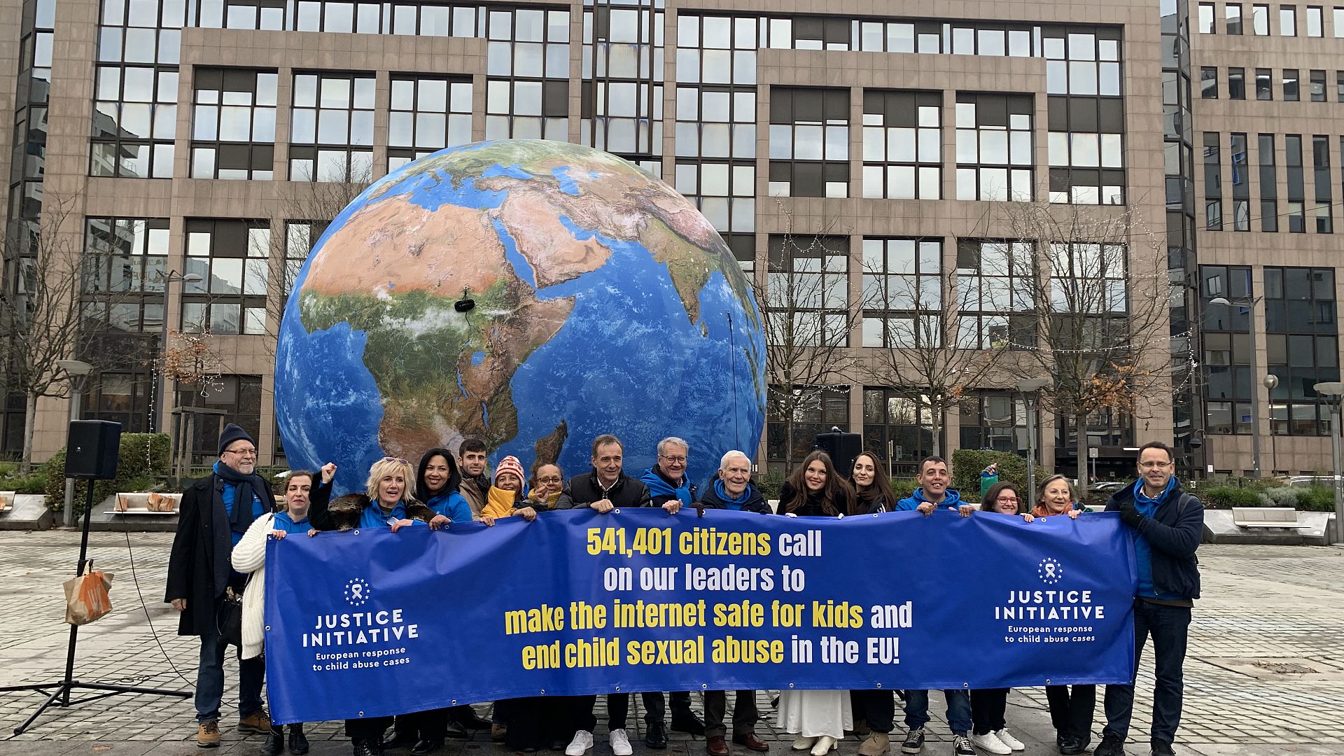 Activists hand over 540,000 strong petition on online child abuse to ...