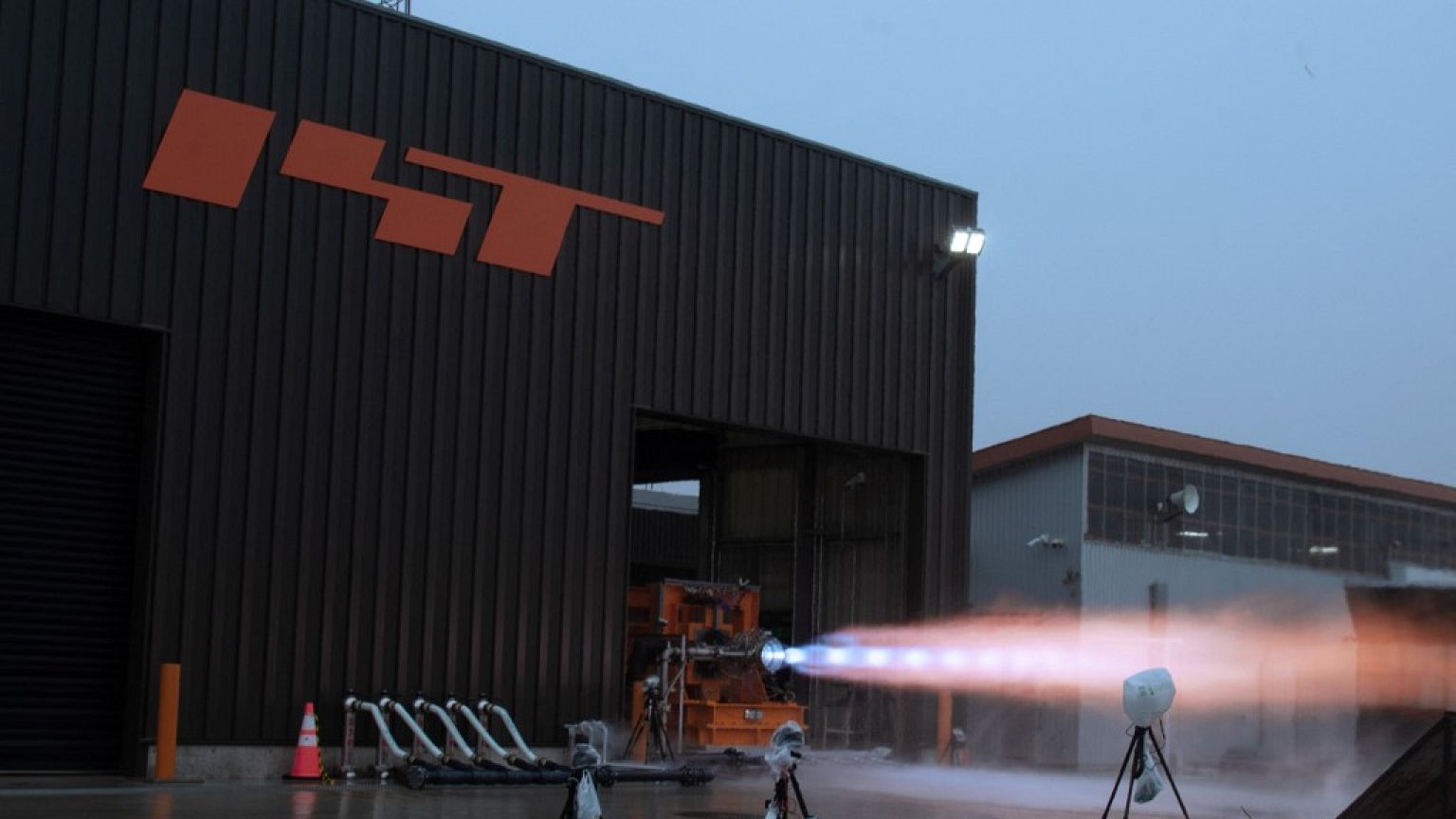To the moo-n: This start-up is trying to fuel a rocket engine with cow ...