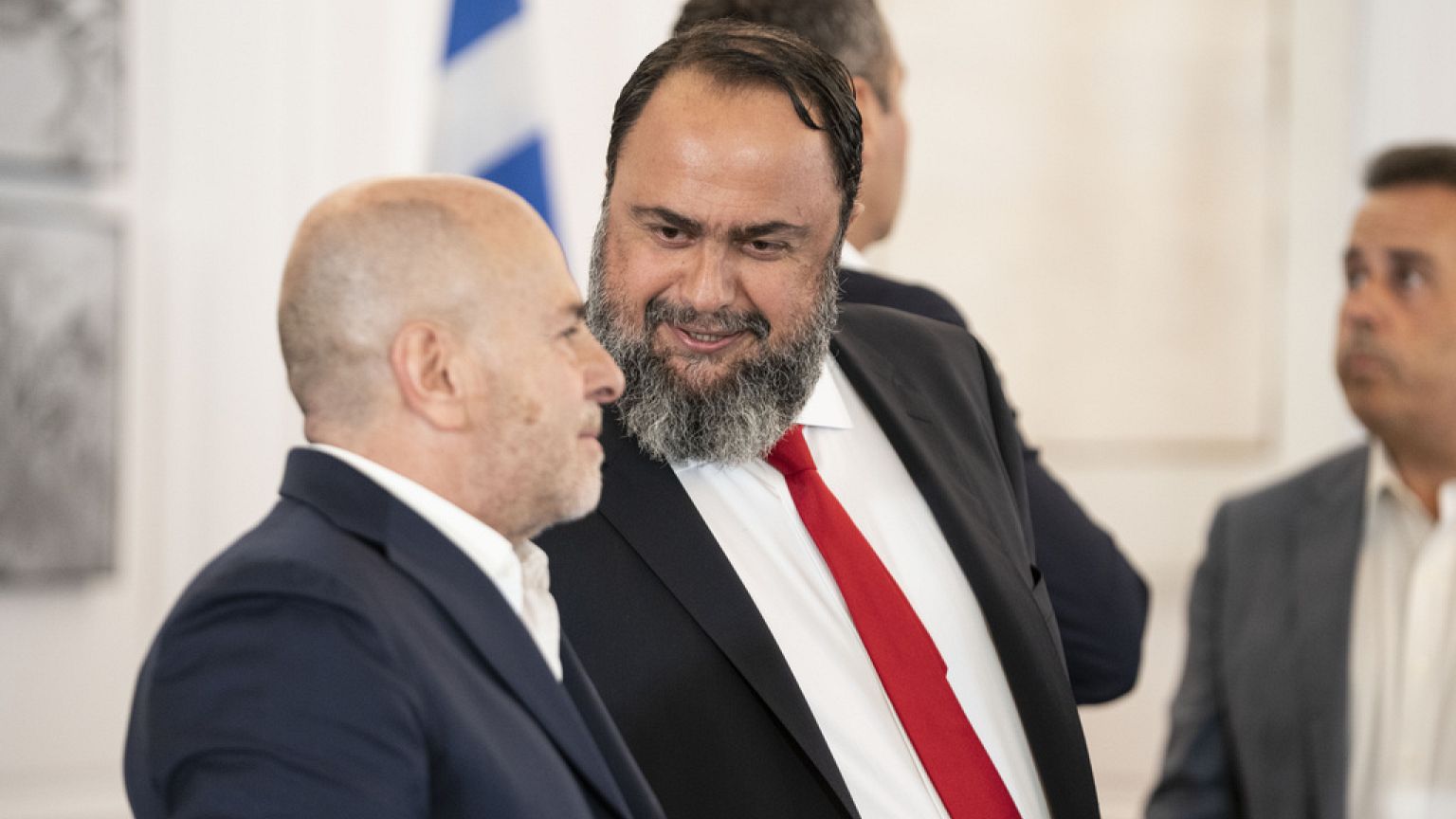 Olympiakos'un sahibi Marinakis şiddet olayları sonrası Süper Lig ...