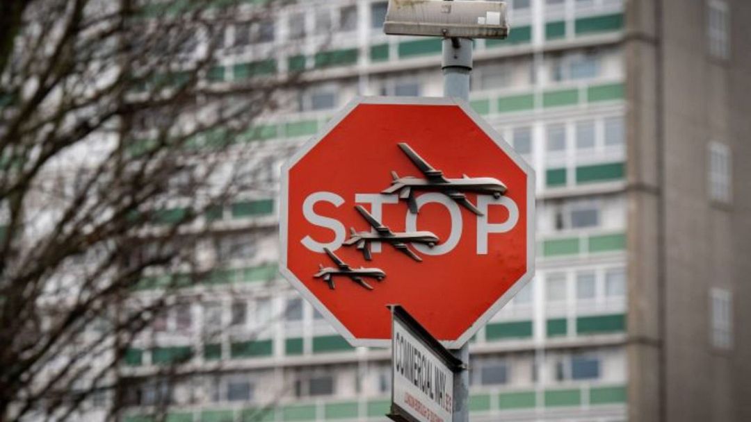 Banksy’s new anti-war artwork 'stolen' an hour after its unveiling ...