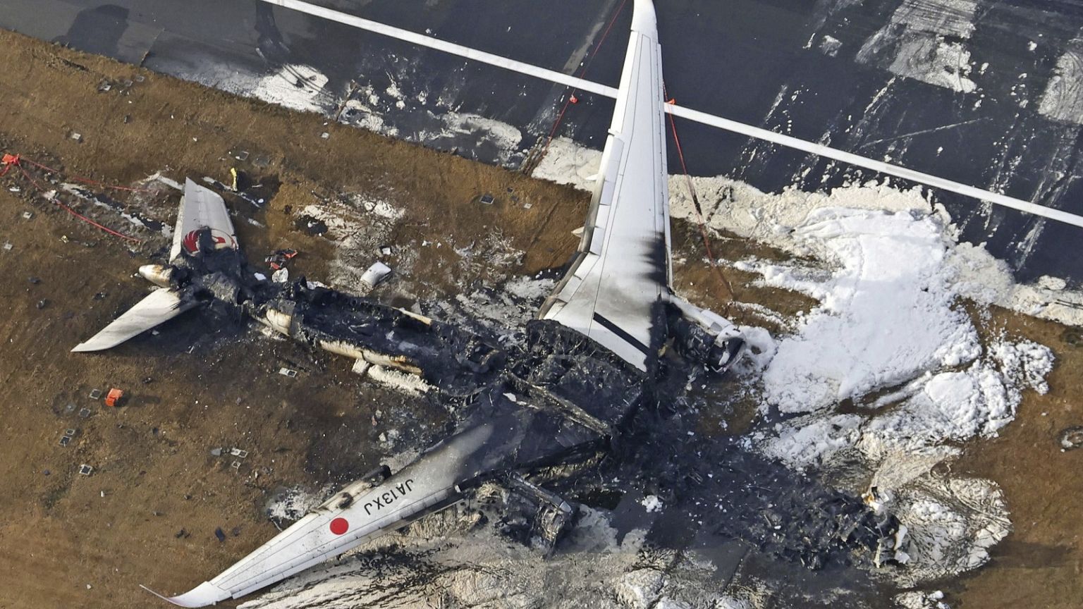 Tokyo Haneda crash: How safe are carbon-composite fibre fuselages used ...