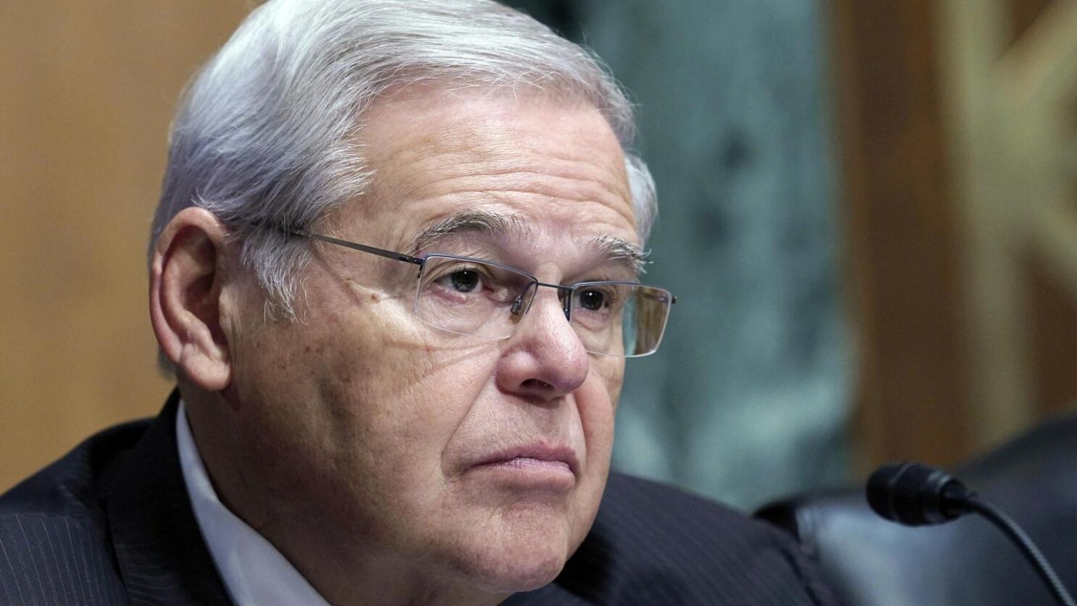 Βόμβες Μενέντεζ: «Με κατηγορούν για να πωληθούν πιο εύκολα τα F16 στην ...