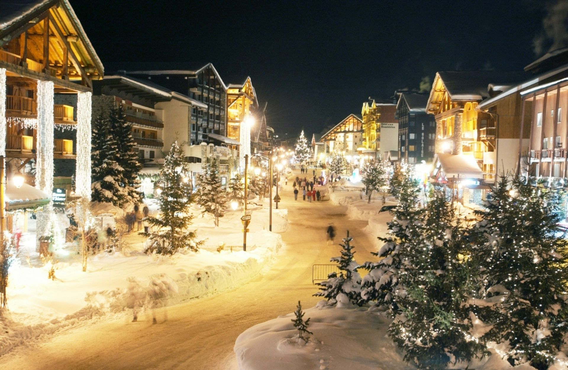 Skiing by rail: Why taking the train is the sustainable and easy option ...