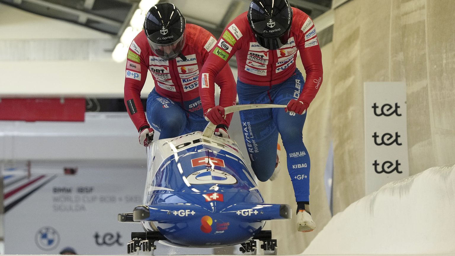 Swiss bobsledder in recovery following emergency surgery | Euronews