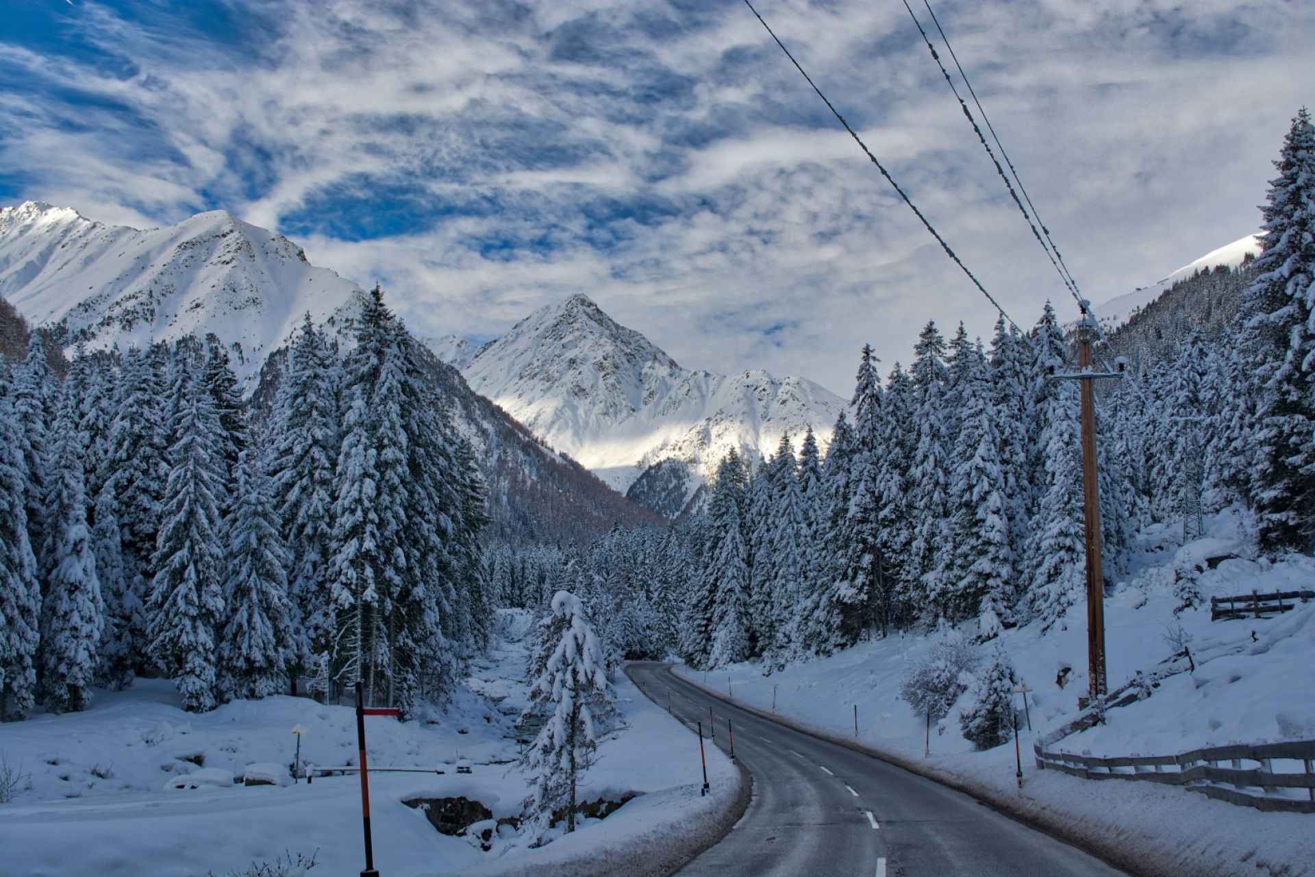 Ski day passes ranked: Where to find affordable skiing at top European ...