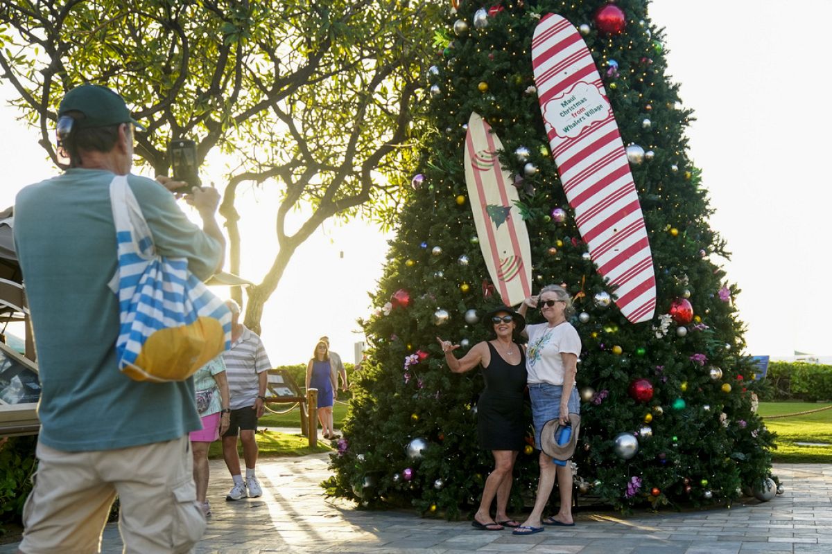 ‘A small price to pay to preserve paradise’: Hawaii wants to charge ...