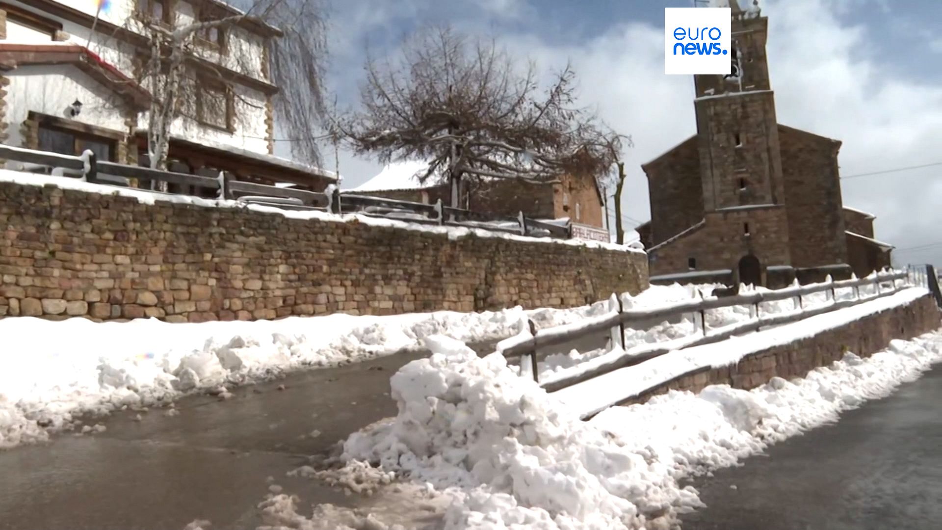 Storms cause traffic chaos and floods in Spain | Euronews