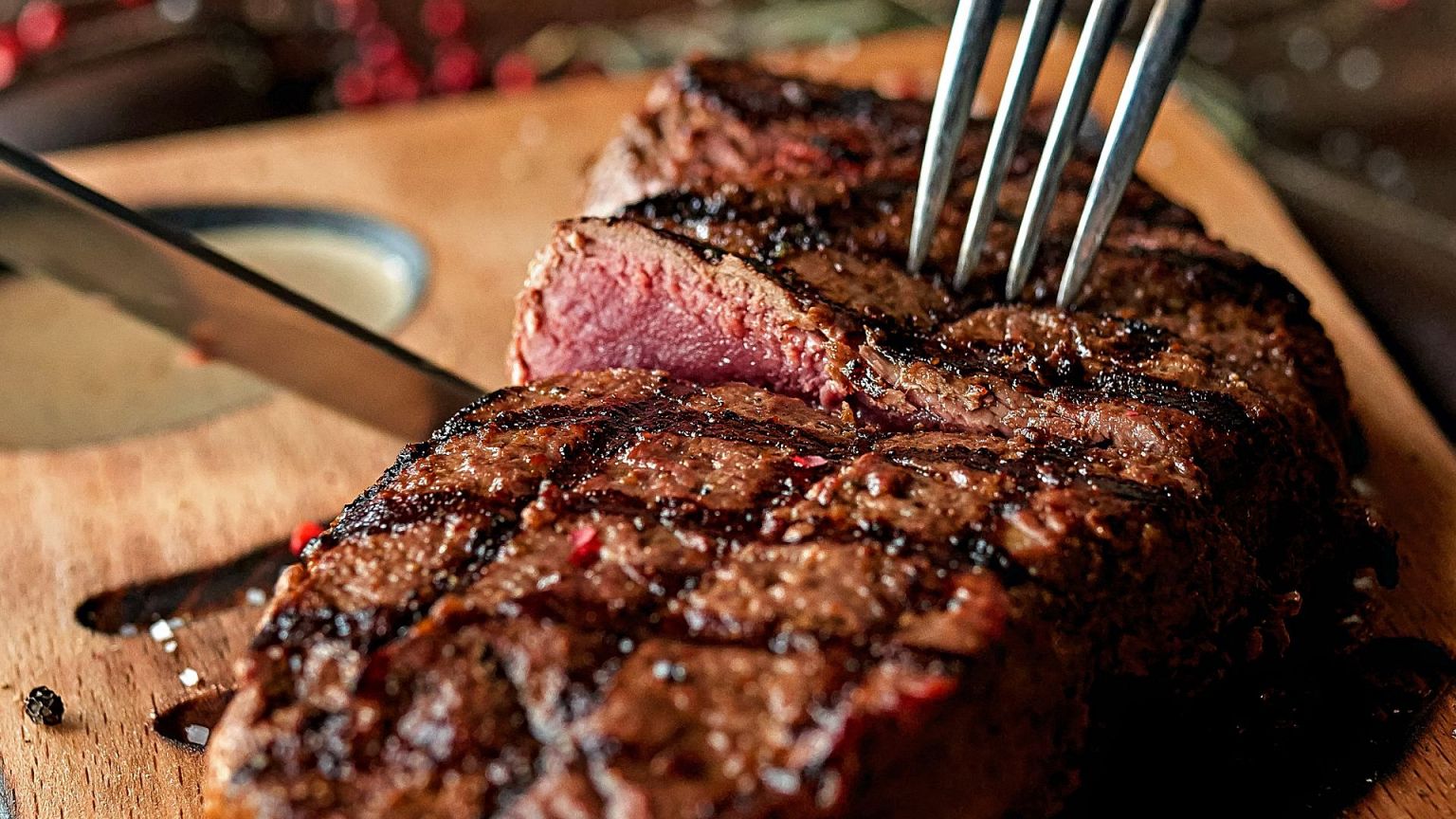 La France interdit les étiquettes "steak" et "jambon" pour les produits ...