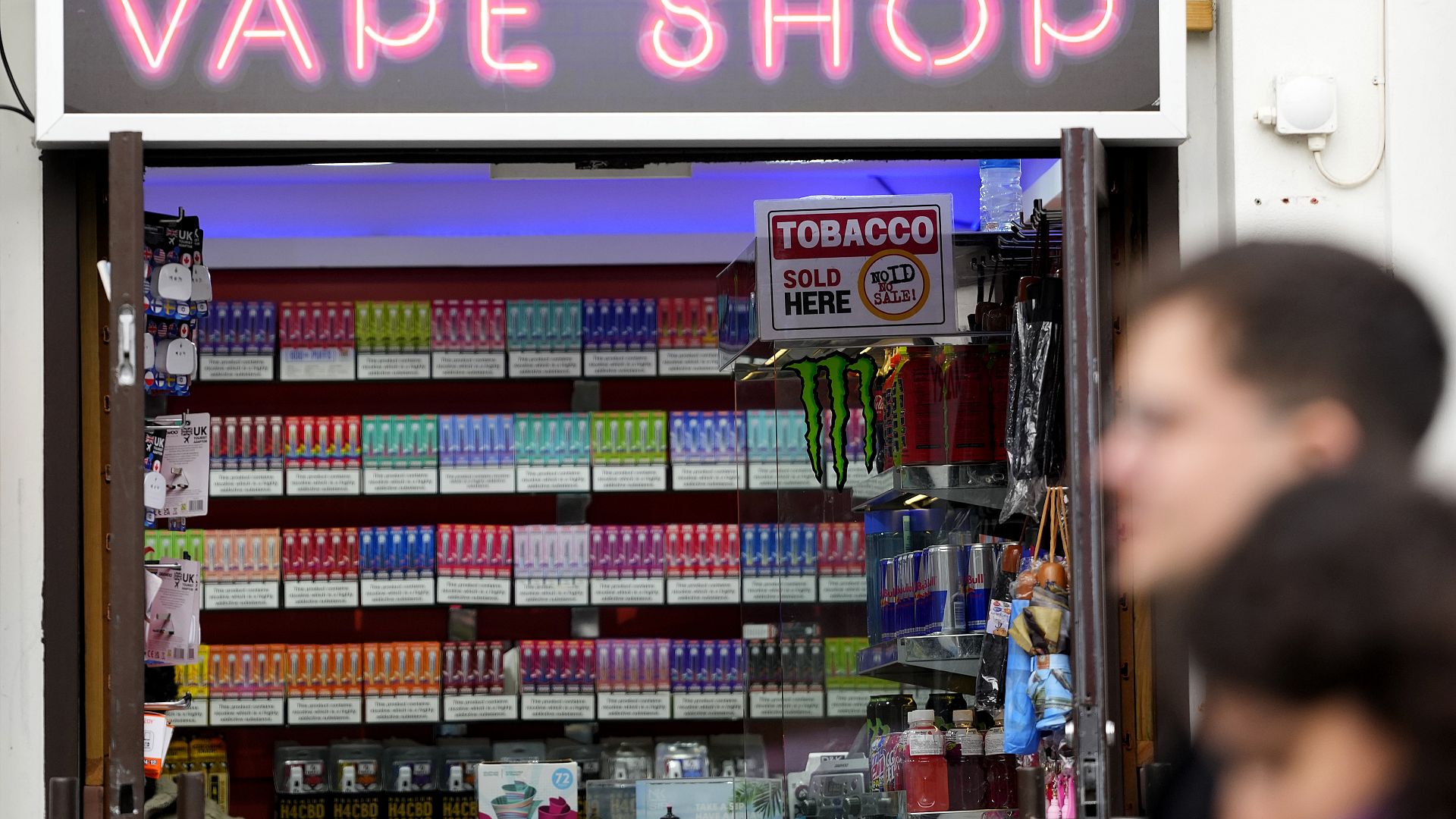 Most adults in England wrongly think vaping is worse or as bad as ...