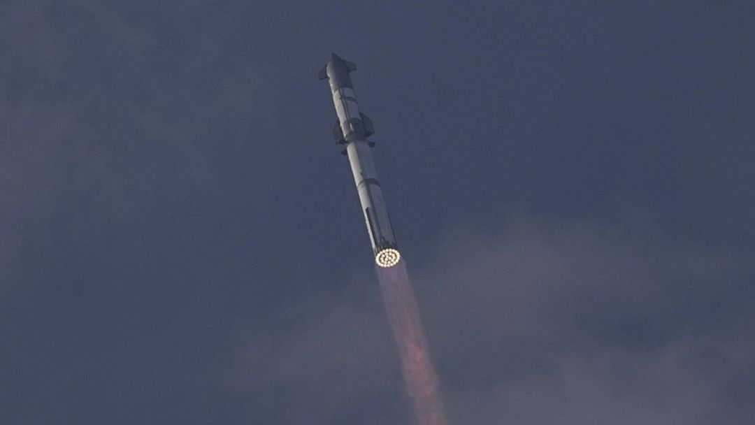 SpaceX's mega rocket launch outperforms previous test flights but will ...