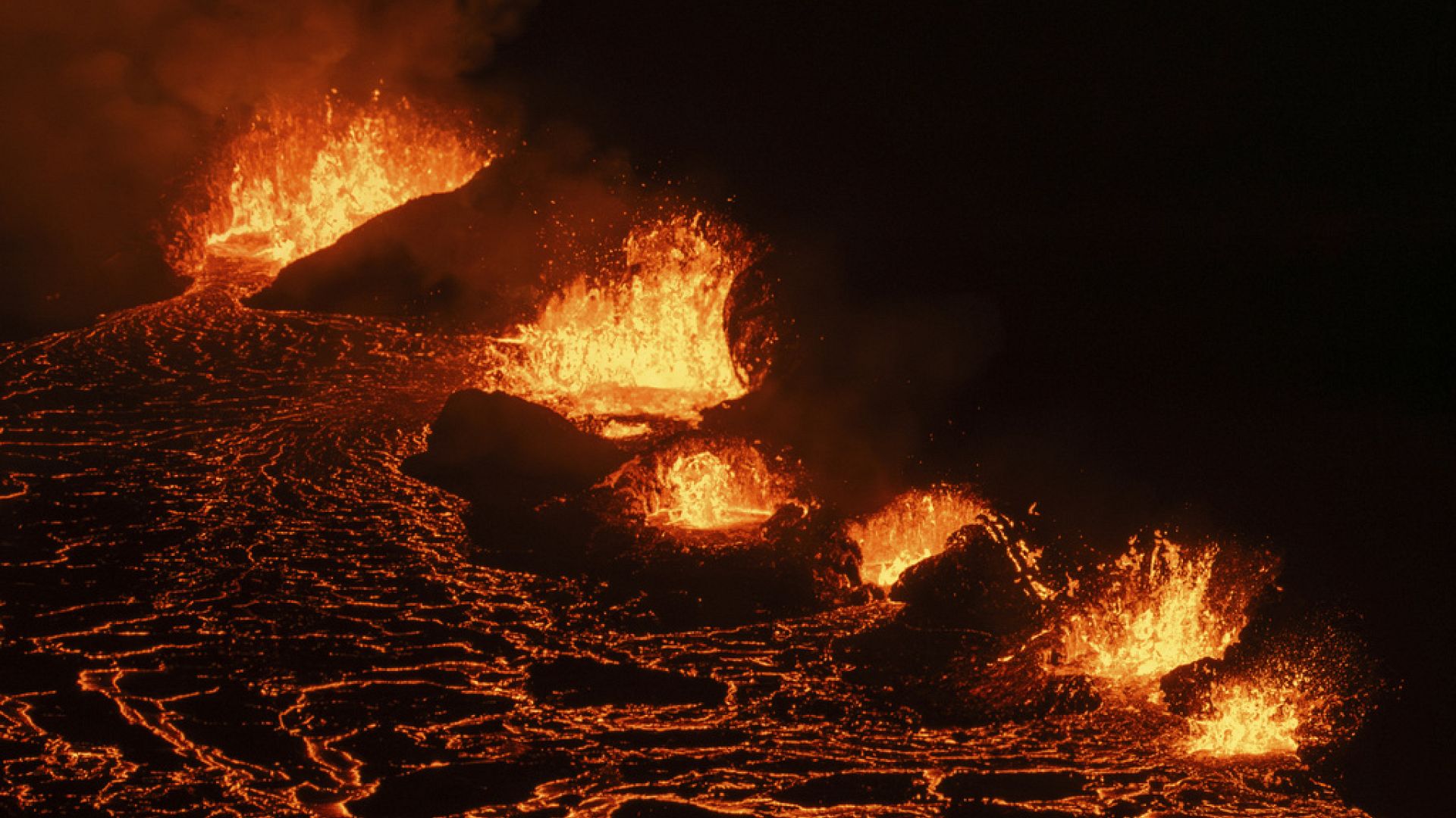 Video. Bisher längster Ausbruch des Vulkans auf Island bei Grindavik ...