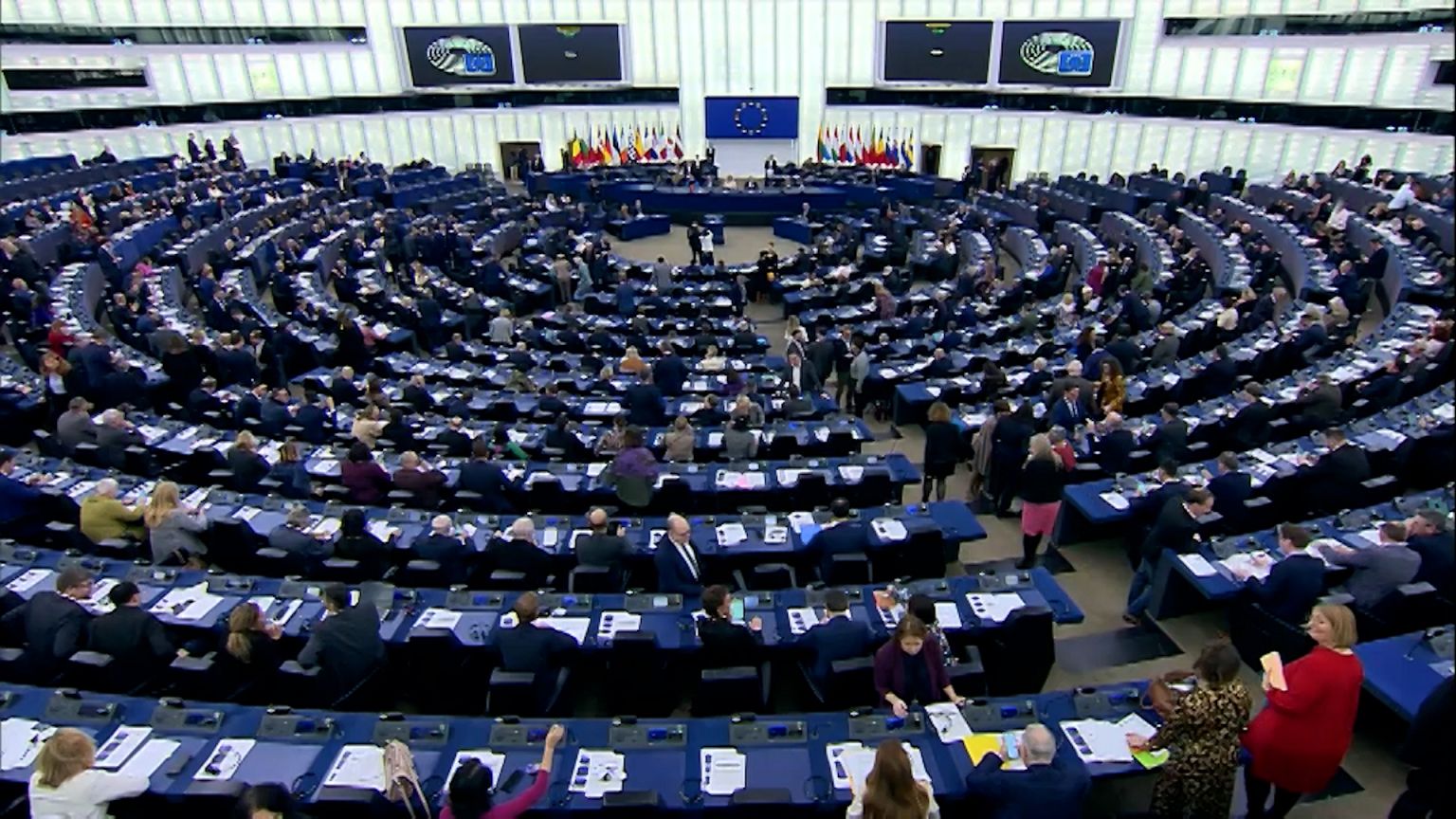 Ευρωεκλογές 2024: Οικονομία και κοινωνική προστασία οι προτεραιότητες ...