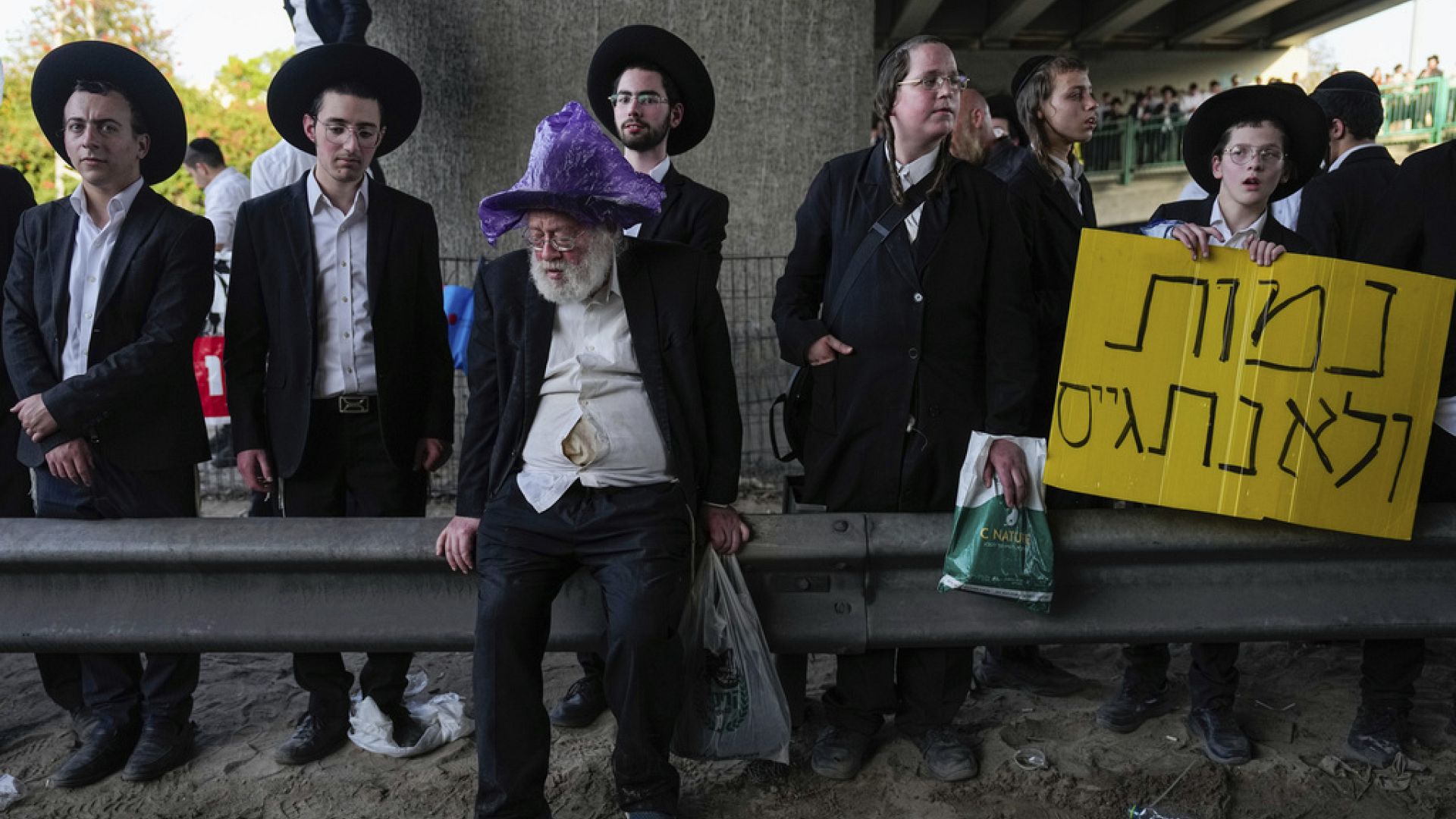 Video. Ultra-Orthodox Jews protest against new military draft exemption ...