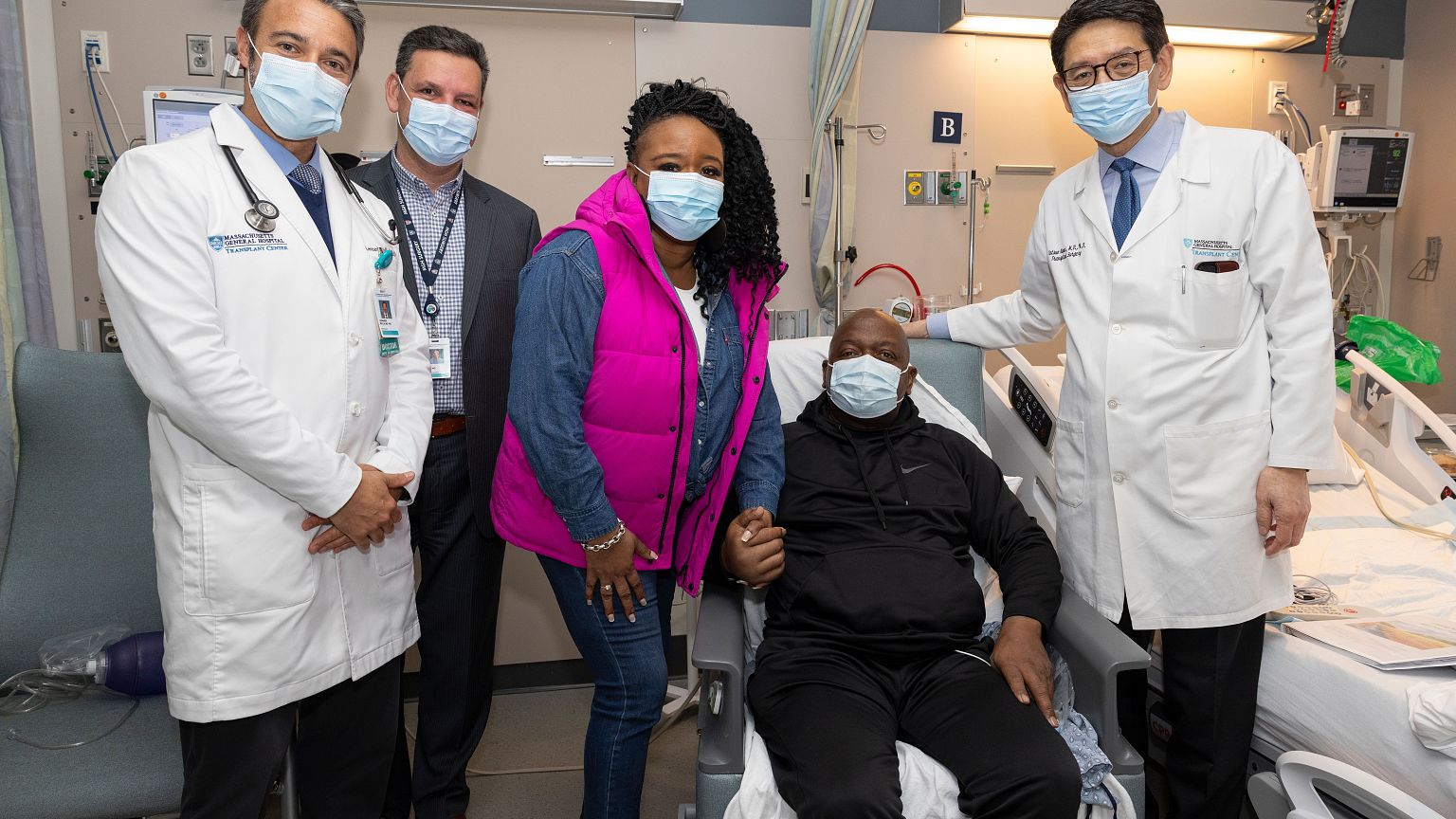 World's first pig kidney transplant recipient discharged from hospital ...