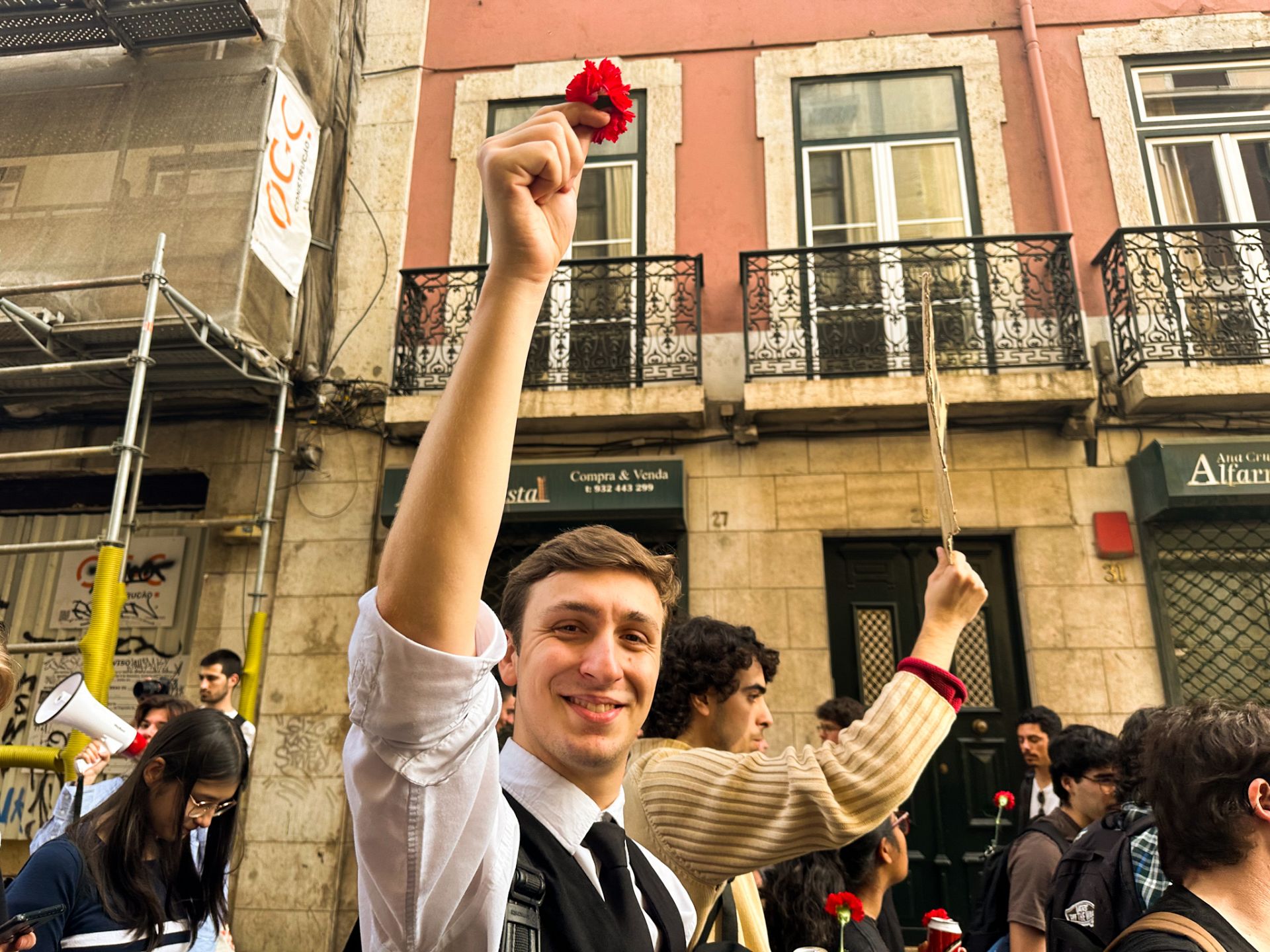 Portugal: 50 years after the revolution, are the carnations wilting ...