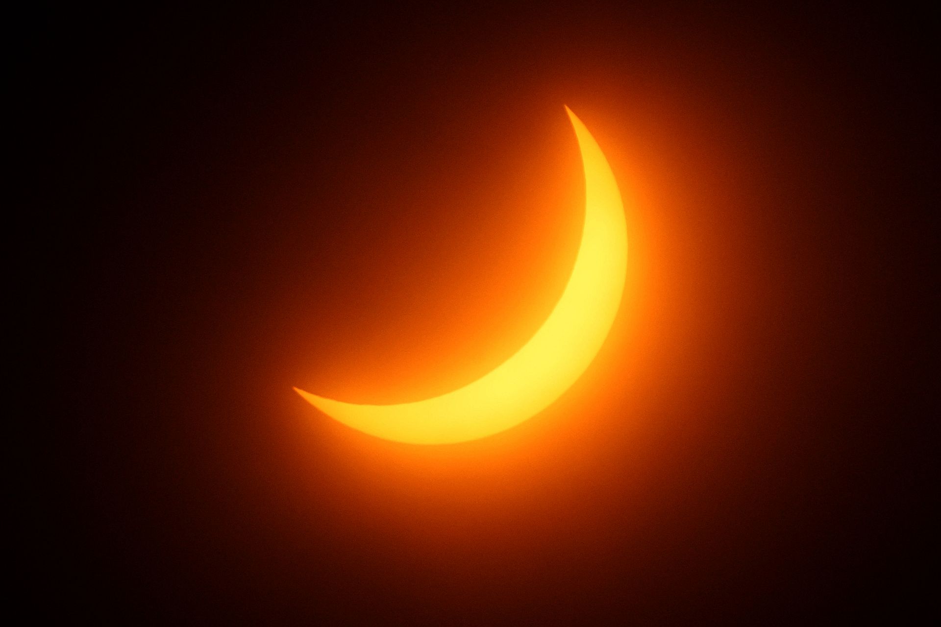 Best pictures of total solar eclipse that awed US, Mexico and Canada ...