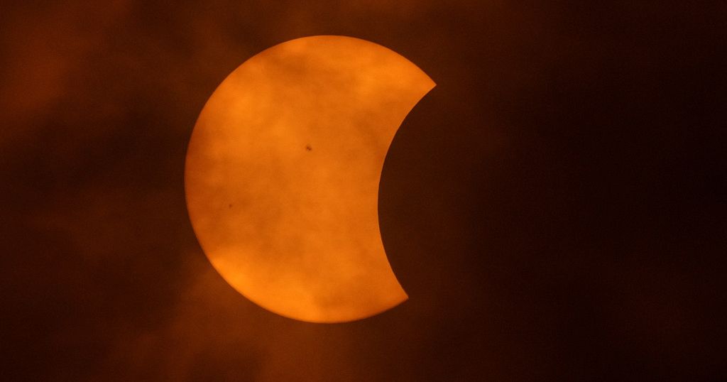 Total solar eclipse viewed by tens of millions in North America ...