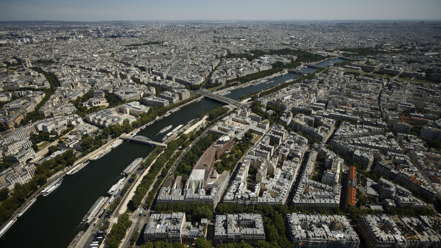 France trade deficit increases adding to the country's economic woes ...