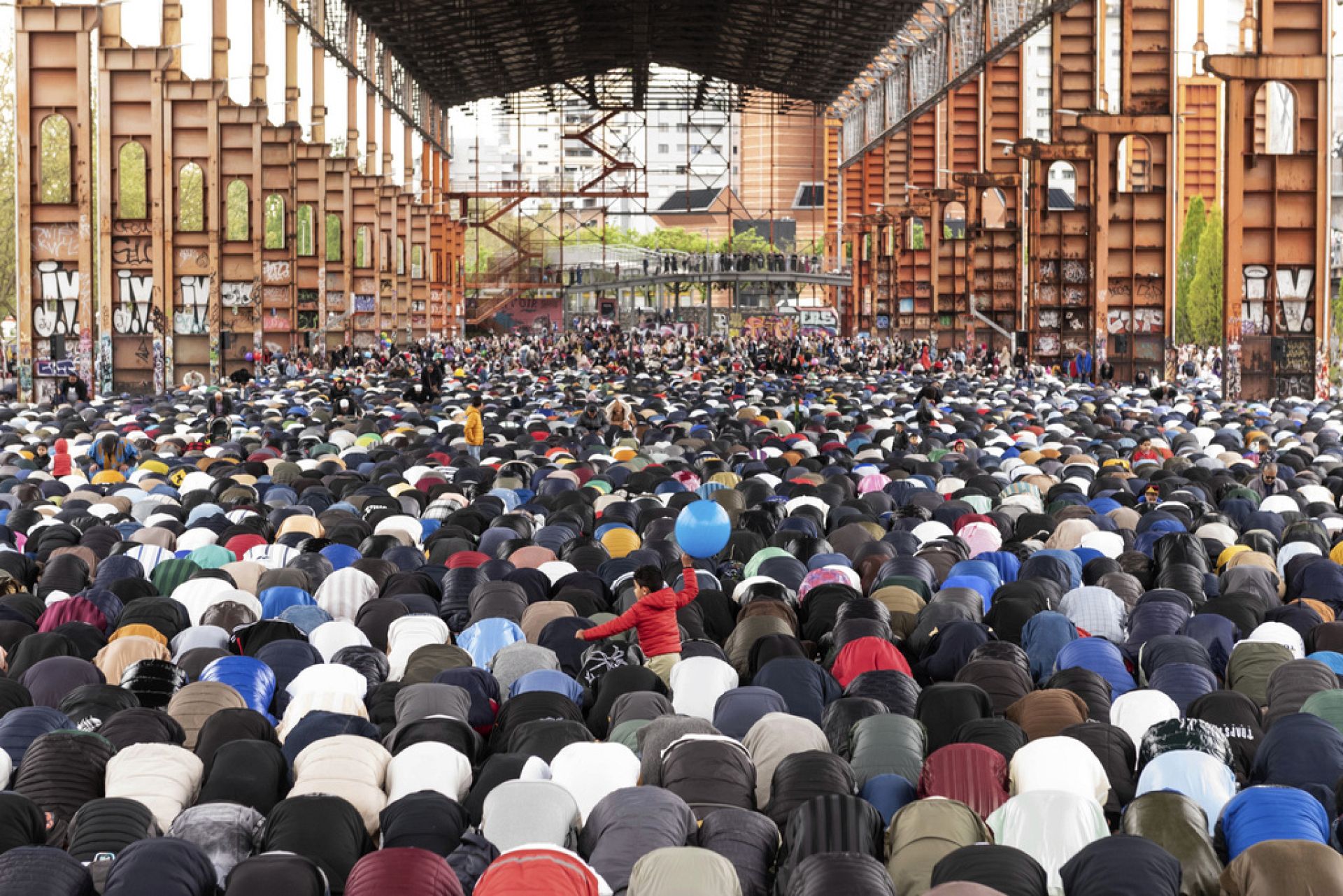 In pictures: Muslims across the world celebrate Eid-al-Fitr amid Gaza ...