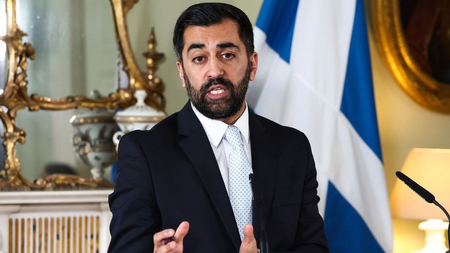 İskoçya'da hükümet krizi: Başbakan Hamza Yusuf için güven oylaması ...