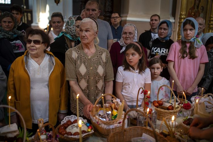 Here's how Orthodox Christians marked Easter across Europe this weekend ...