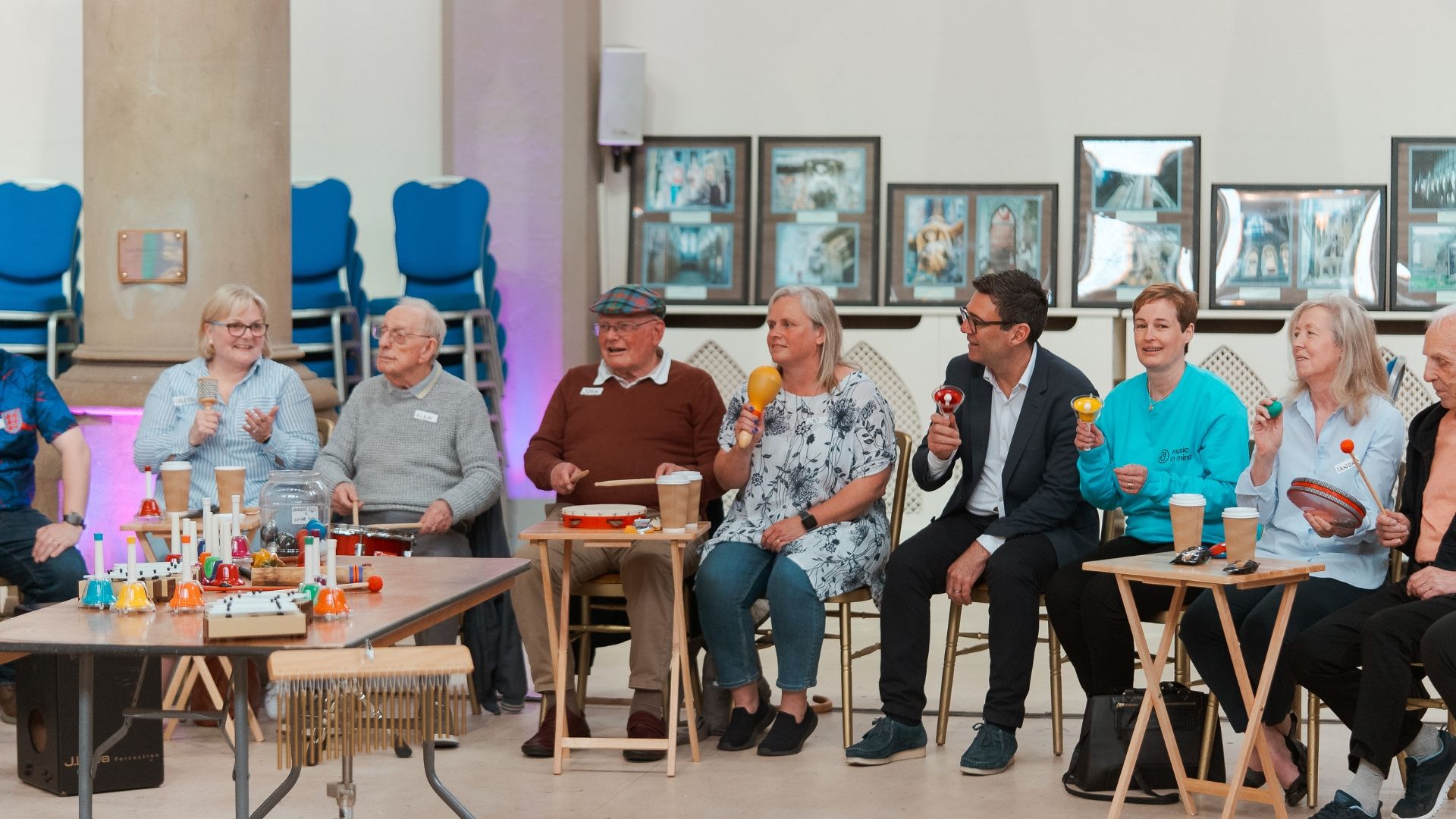 'It's very moving': Music therapy sessions for dementia get support ...