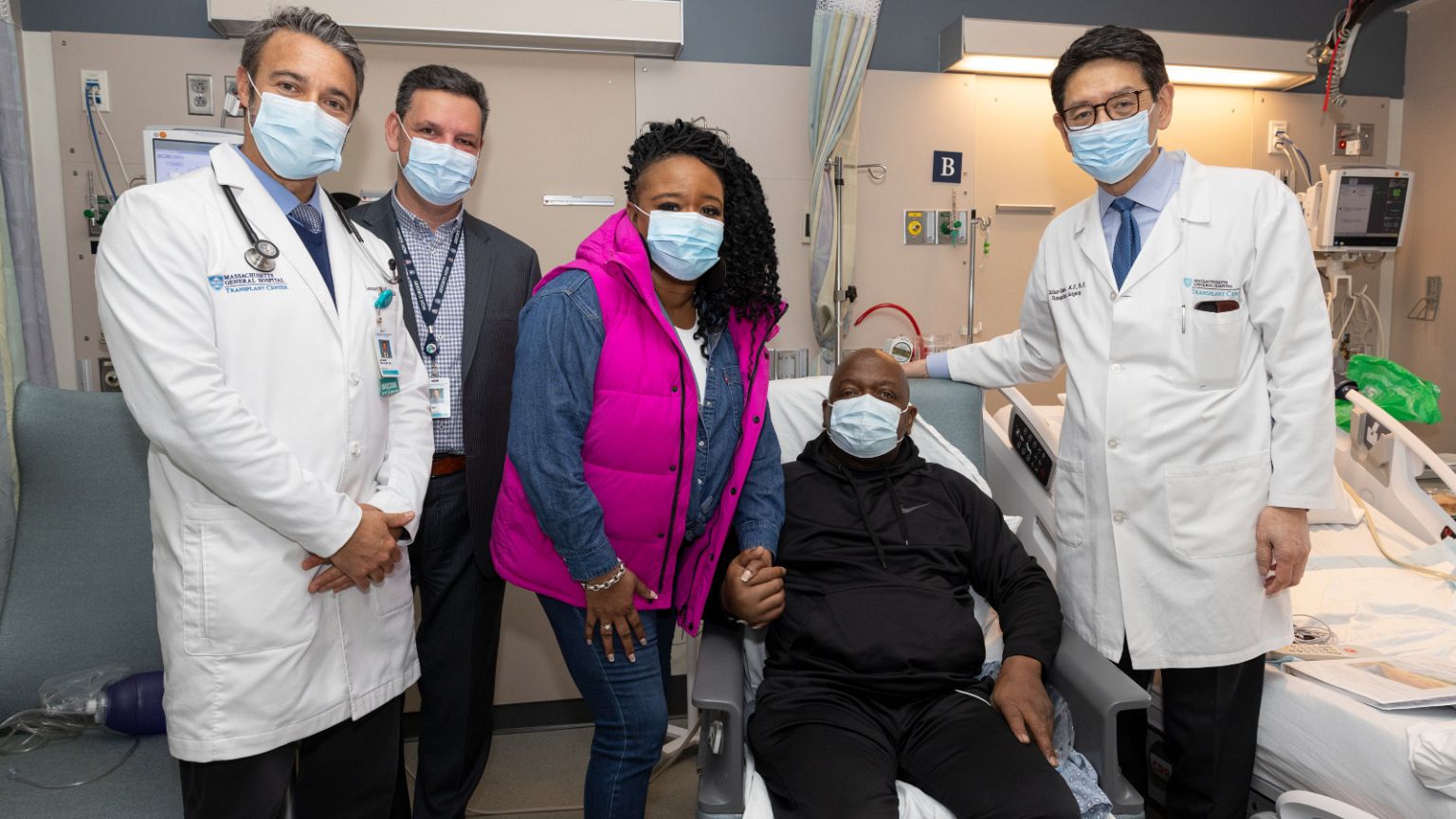 Muere el paciente que recibió el primer trasplante de riñón de cerdo ...