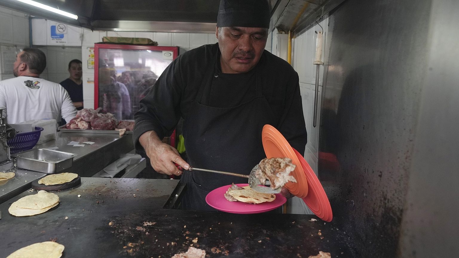 Tiny Mexican taco stand makes history by wining a Michelin star | Euronews