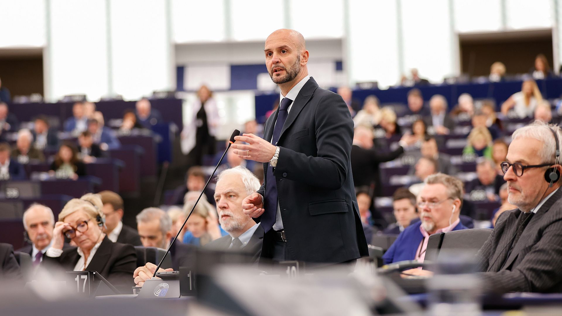 "La prochaine Commission sera de centre-droit", assure Nicola ...