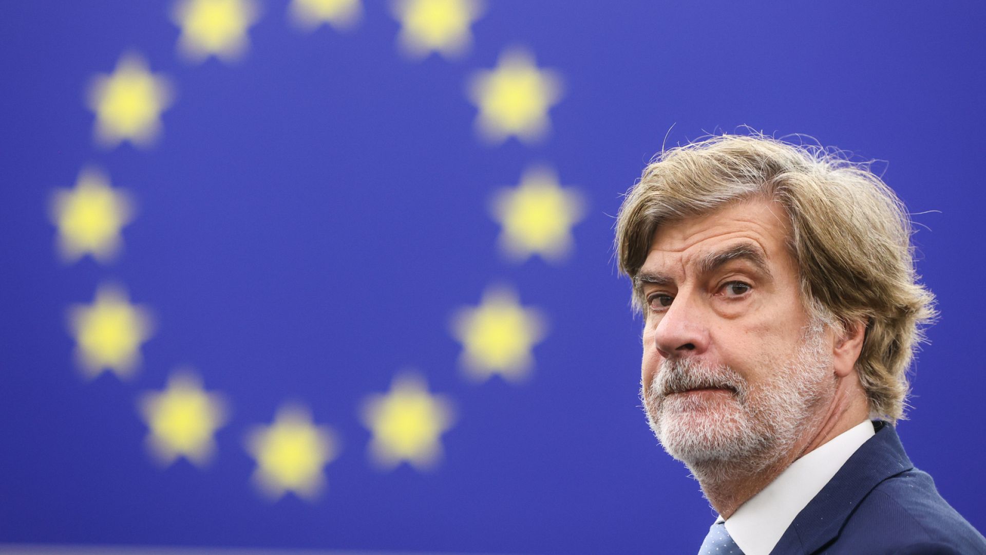 Russian influence probe: Police search offices and home of Dutch MEP's ...