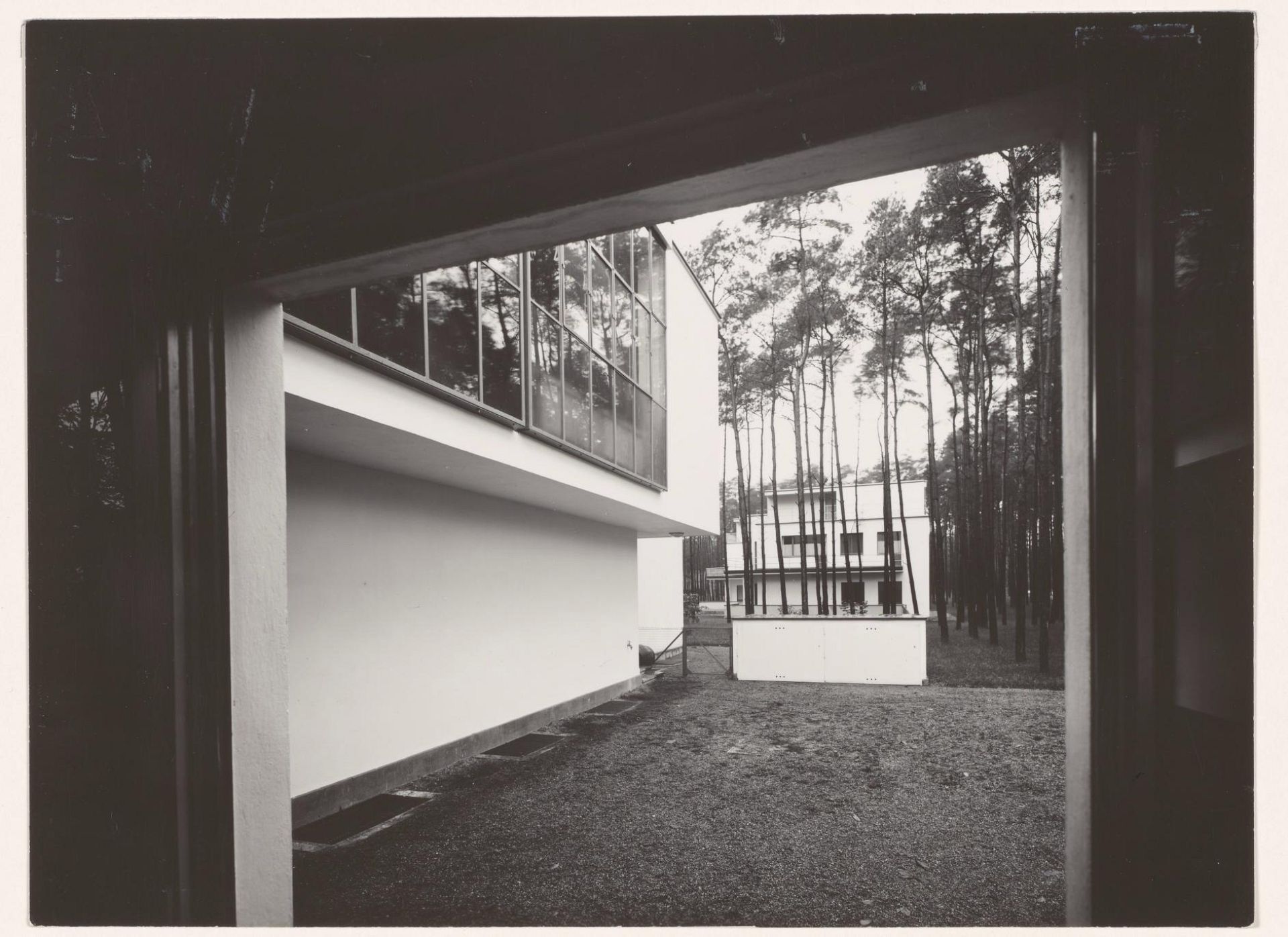 Kunsthalle Praha chronicles pioneering Bauhaus photographer Lucia ...